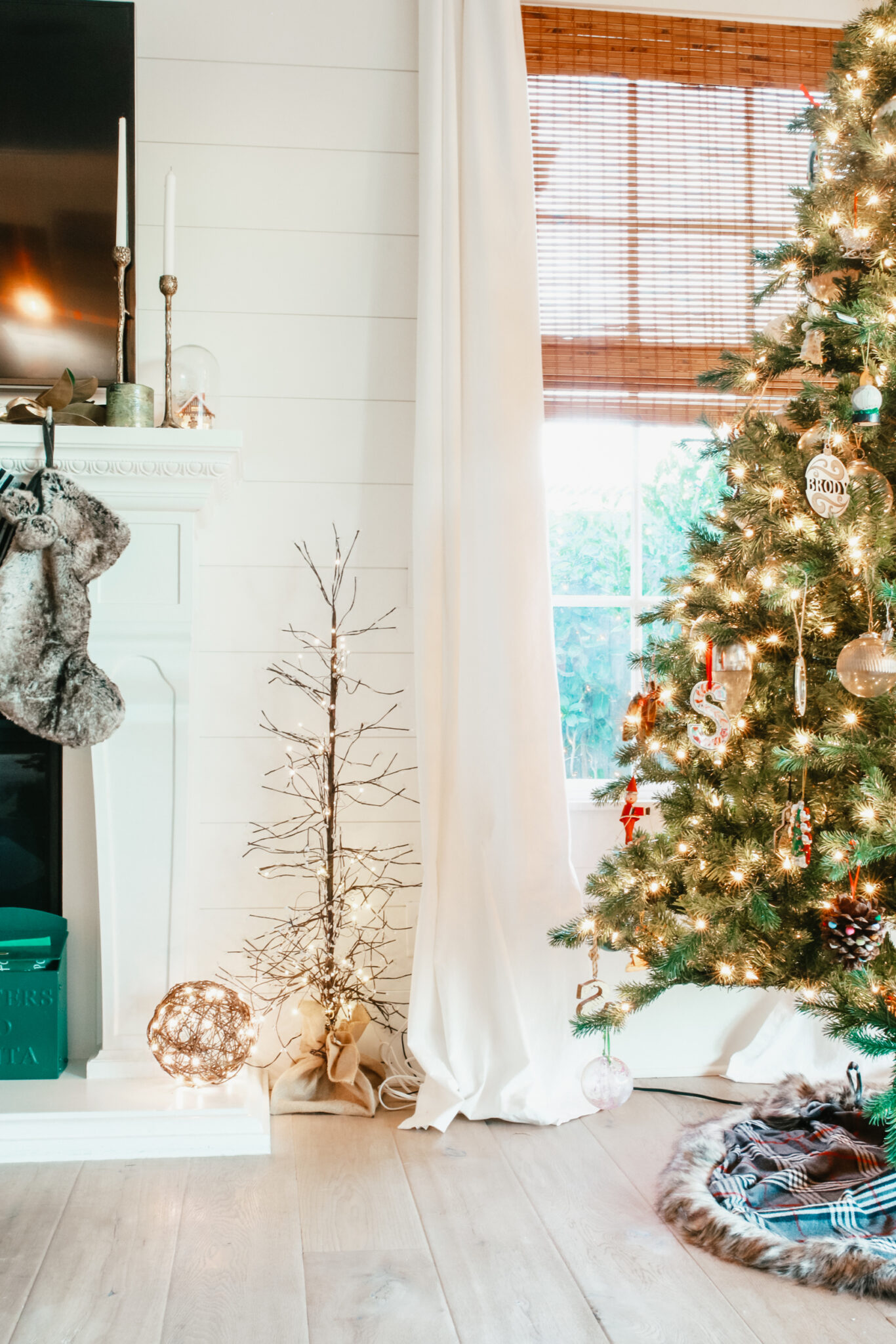 How to Update Your Christmas Decor Each Year - City Girl Gone Mom